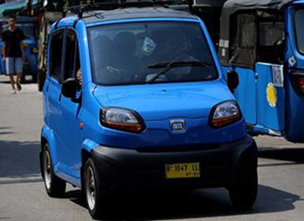 Qute, Bajaj Roda 4 Pengganti Bemo Di Jakarta